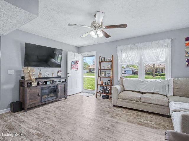 175 Mary Dr