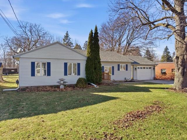 175 N Dries St, Saukville, WI 53080