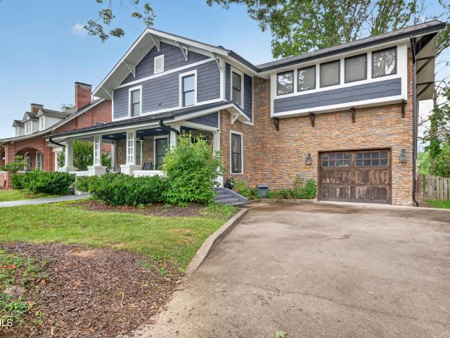 175 Northeast Stonewall Heights