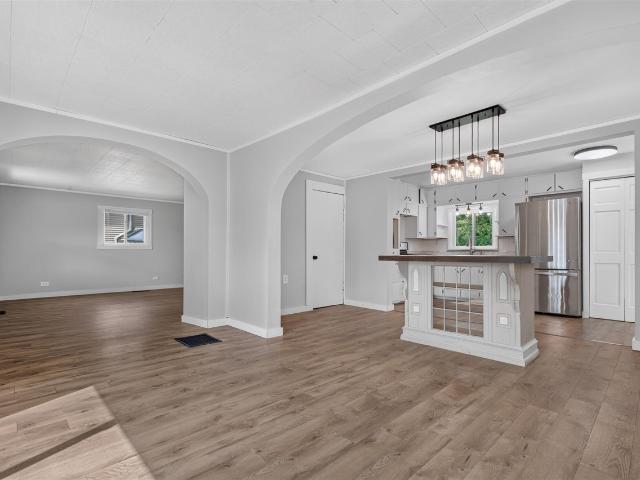 175 S Howell Street