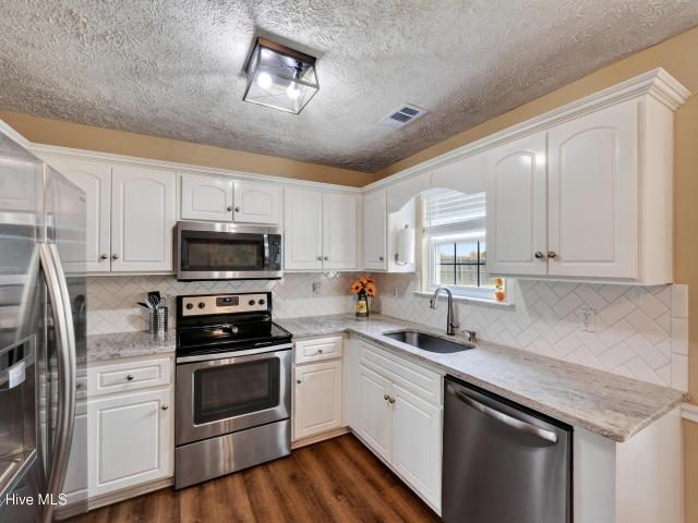 175 Sandlewood Way