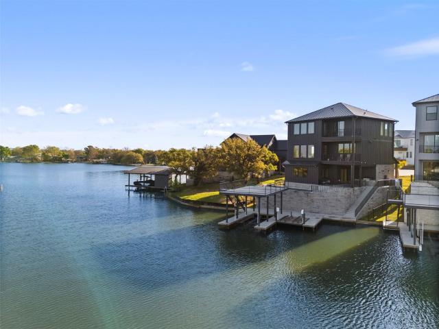 175 Pointview Dr