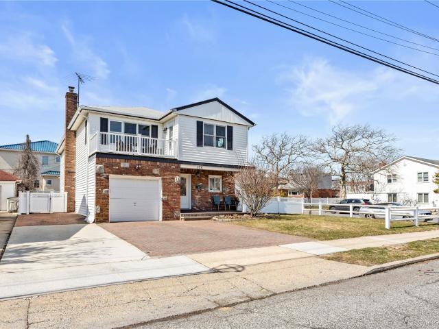 175 Roosevelt Boulevard Upper