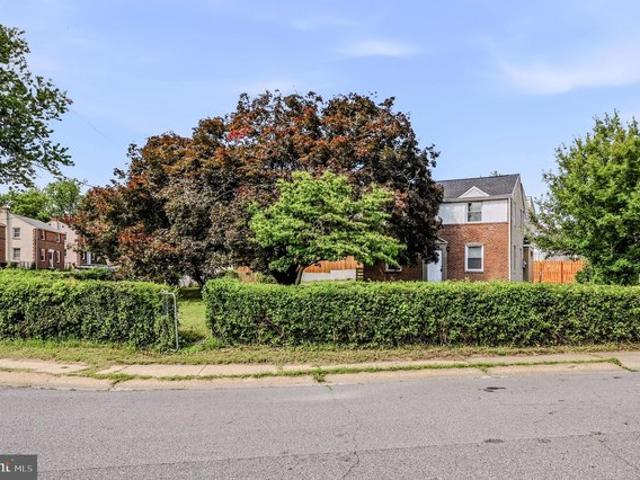 175 Riverview Dr, New Castle, DE 19720