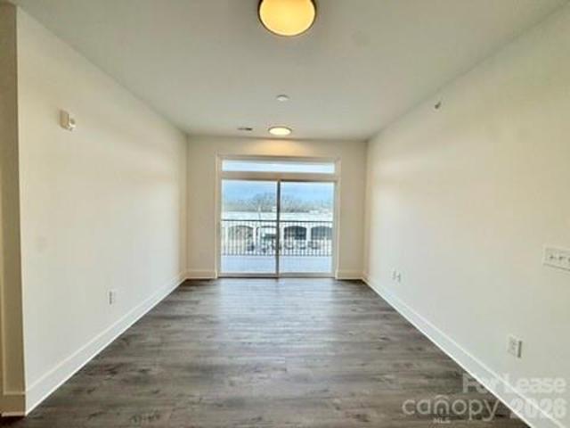 175 W Black Street # 307