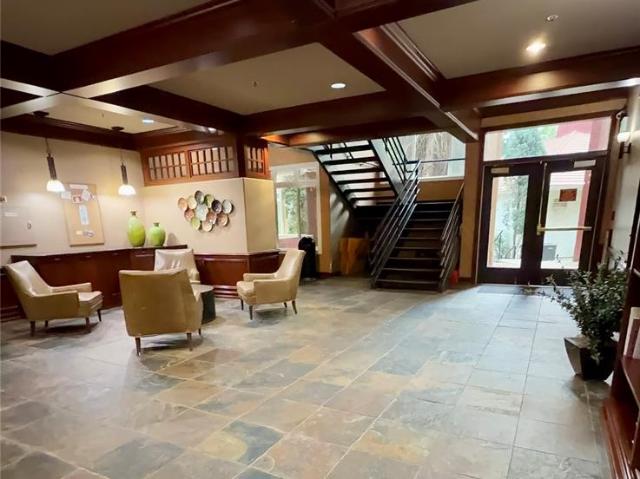 175 W Cheyenne Road