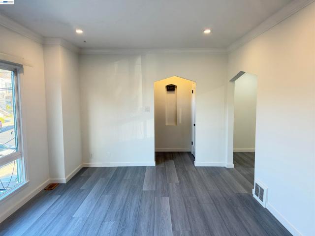 175 W Moltke St