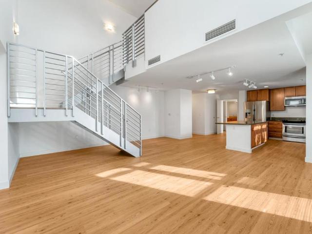 175 W Saint James Street 106