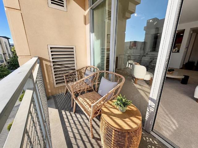 175 W Saint James Street 304