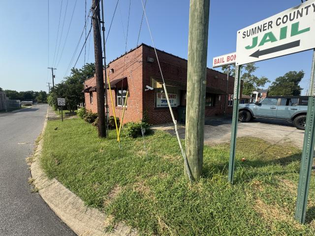 175 W Smith St