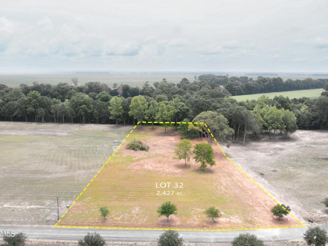 175 Yankee Camp Rd, Unit 32, Opelousas, LA 70570 | MLS #22006 | Compass