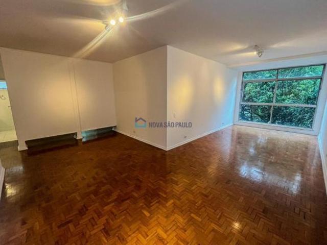 175m² nos Jardins Quartos com Armários e Localização Privilegiada