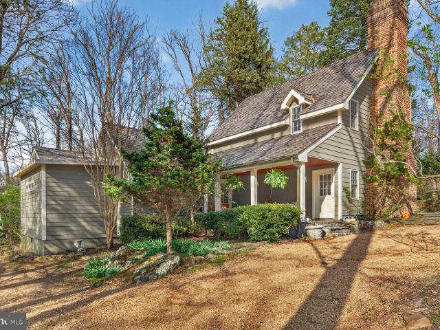 17641 Raven Rocks Rd, Bluemont, VA 20135 | MLS #VACL2006 | Compass
