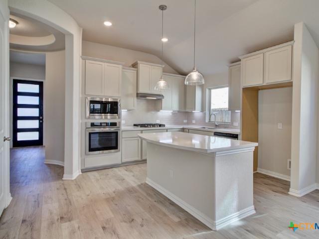 1764 Heritage Maples