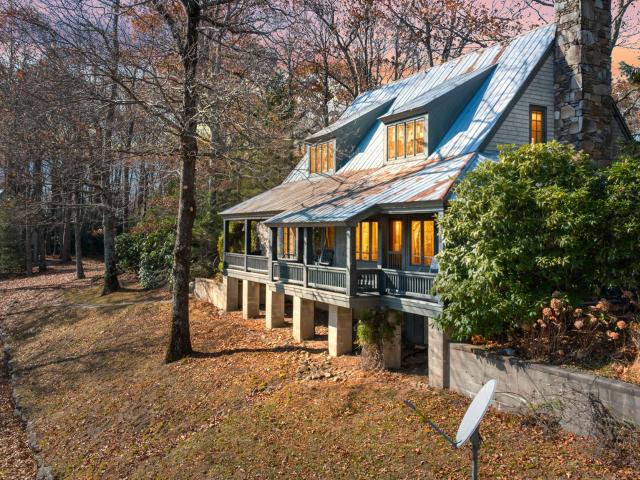 1764 Retreat Lane