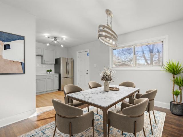 1764 ross cres