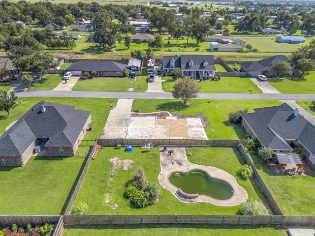 1764 S Stephie Ln, Lake Charles, LA 70605 | MLS #SWL26000 | Compass