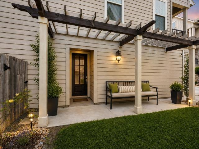 1764 Trinity Bend
