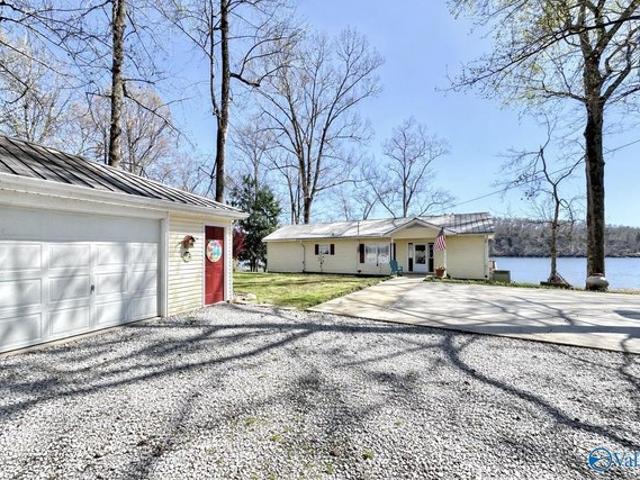 17659 Elk Estates Rd, Athens, AL 35614