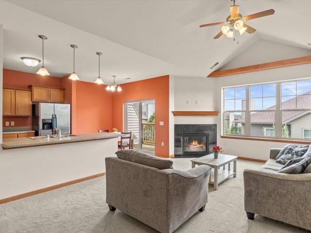 1765 New Port Vista Dr, Port Washington, WI 53024