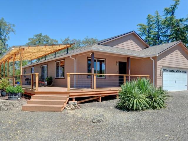 1765 Brownsboro Meridian Rd, Eagle Point, OR 97524