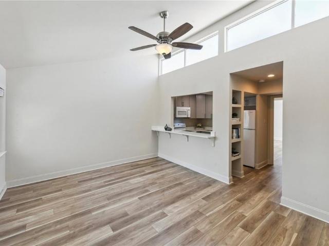 1765 Coliseum Street # 422
