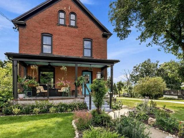 1765 S Grandview Ave, Dubuque, IA 52003