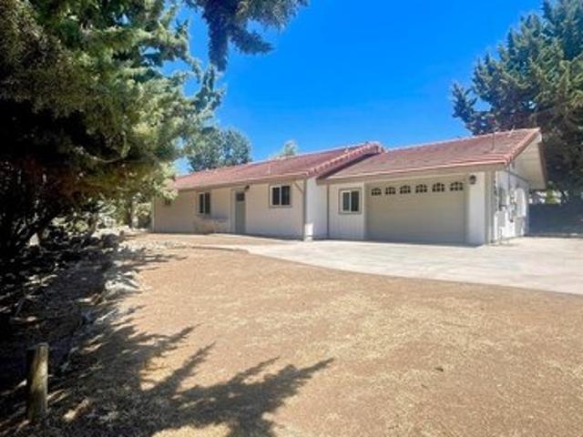 17660 Arlington Pl, Tehachapi, CA 93561