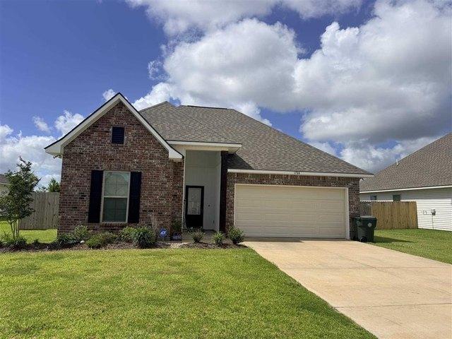 1766 Park Place Dr, Lake Charles, LA 70607