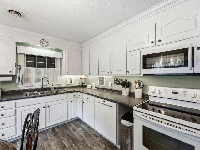 1766 Robinhood Drive