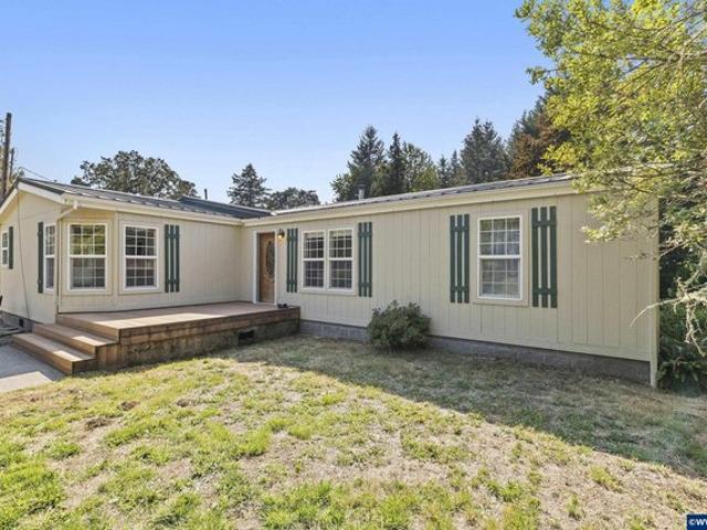 17672 N Santiam Hwy SE, Stayton, OR 97383