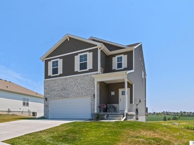 17675 Rose Lane Rd, Omaha, NE 68136