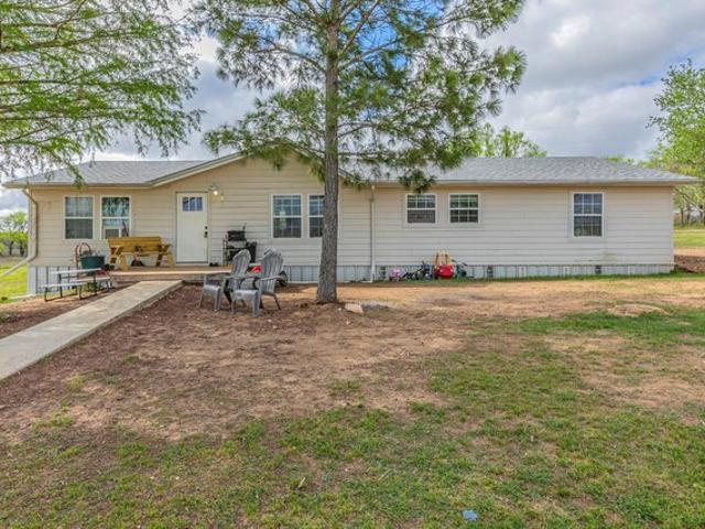 1767 Dowdy Rd, Seguin, TX 78155