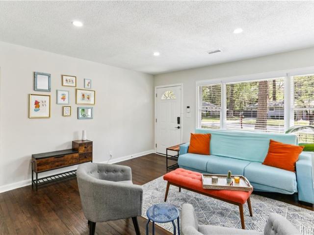 1767 Lynn Lane