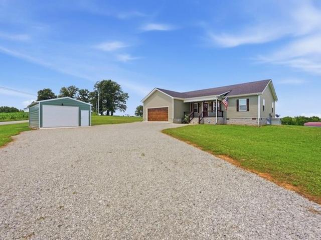 1767 Purvin Lollar Rd, Sparta, TN 38583