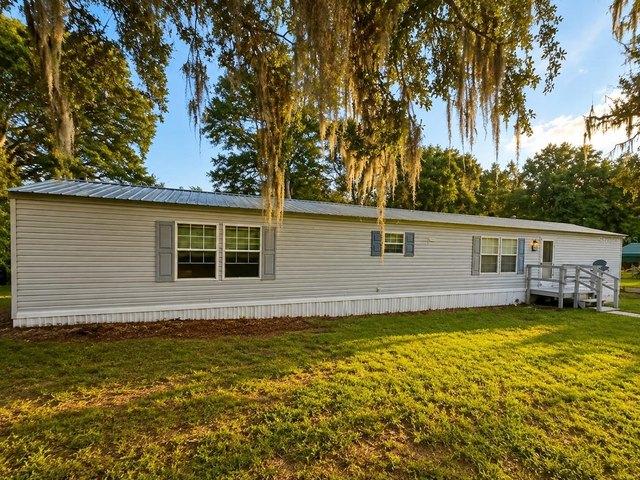 17689 SE 14th St, Silver Springs, FL 34488