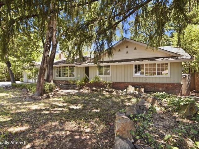 1768 Manor Dr, Santa Rosa, CA 95403