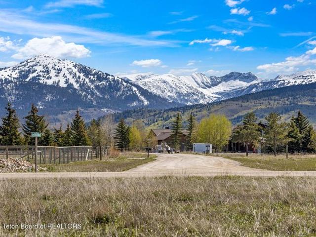 1768 Mount Washburn Dr, Driggs, ID 83422