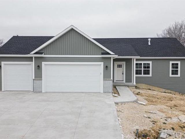 1768 N Kyle Cir, Beloit, WI 53511