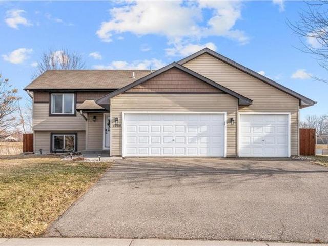 1768 Hidden Trl, Mayer, MN 55360
