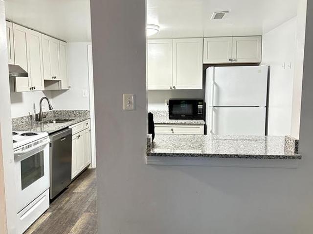 1768 Ivy Oak Square # 38