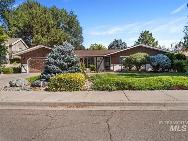 1769 Julie Ln, Twin Falls, ID 83301
