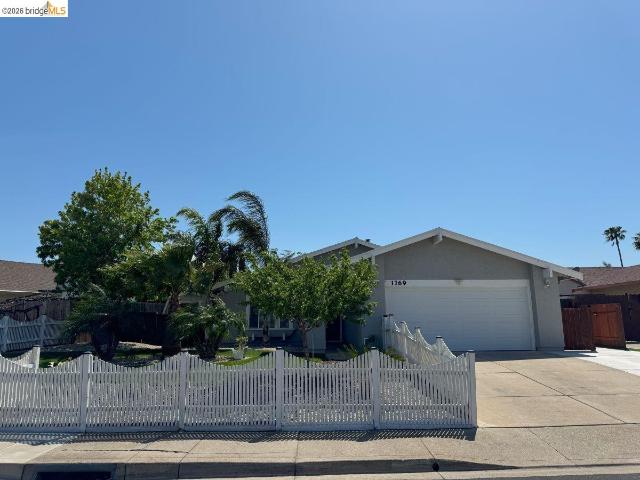 1769 Teresa Ln, Oakley, CA 94561 | Compass