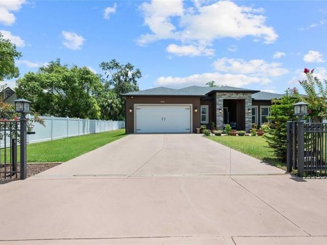 17601 Hanna Rd, Lutz, FL 33549