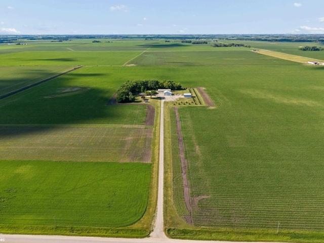 17606 th St, Mason City, IA 50401