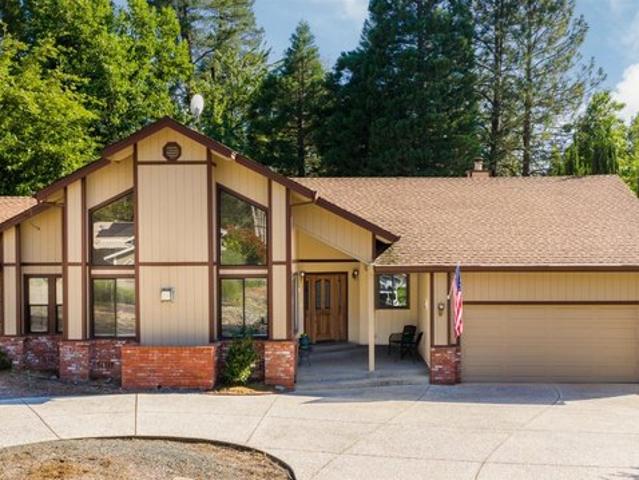 17608 Lake Forest Dr, Penn Valley, CA 95946