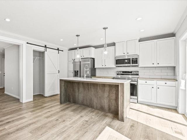 1760 Anna Maria Ln