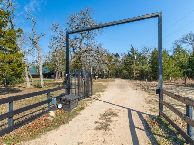 1760 County Road 215, Weimar, TX 78962 | MLS #54591