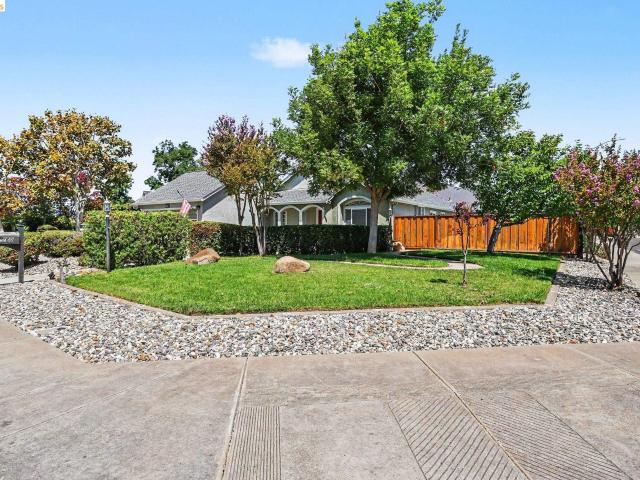 1760 Domaine Way