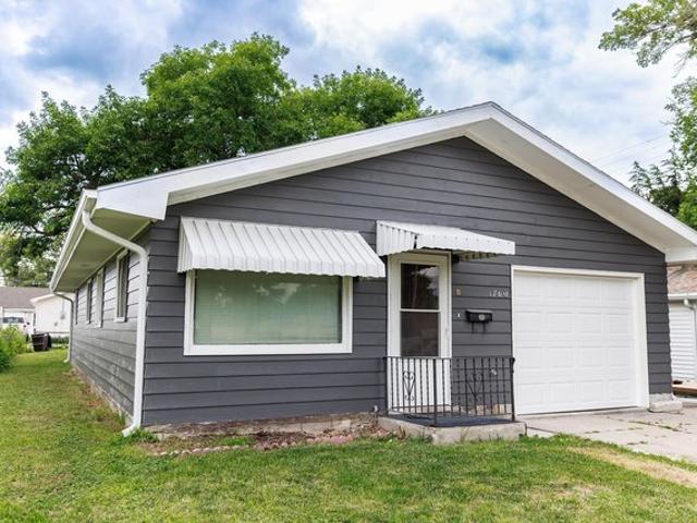 1760 40th Ave, Columbus, NE 68601
